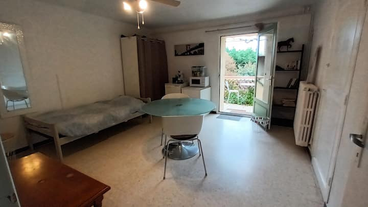 Super Chambre Douche Indépendante Au Calme - Arles