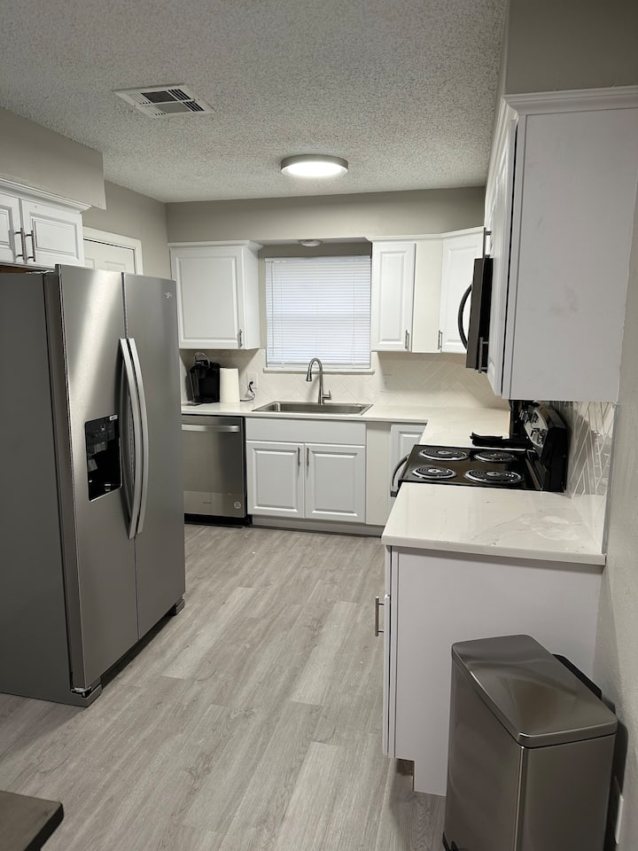 3 Adjustable Beds, Brand New! Close To Ft. Sill! - Lawton, OK