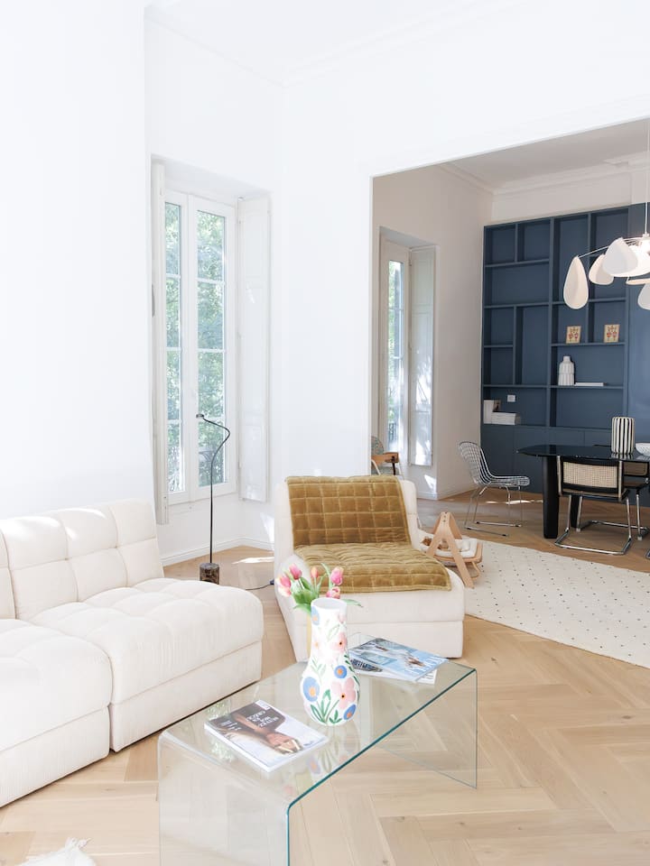 L’haussmannien Des Jardins De La Fontaine - Nîmes