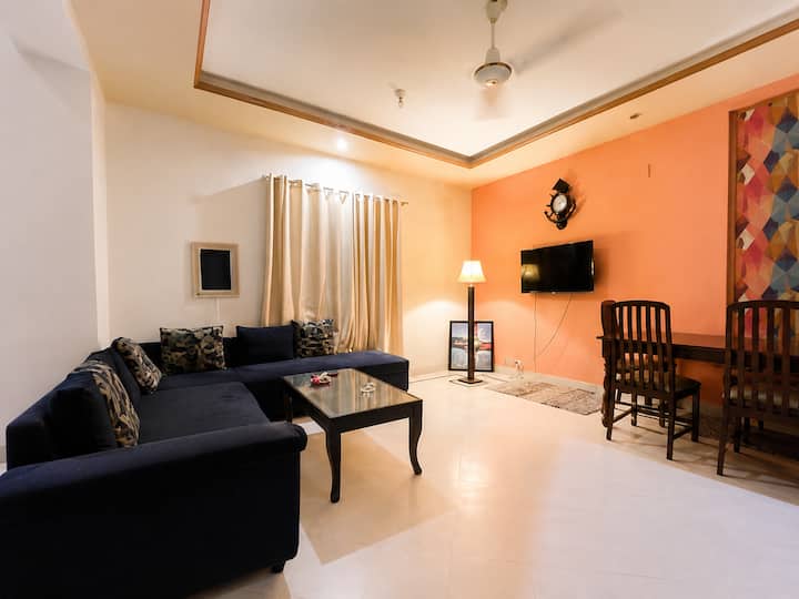 Spacious 1br Retreat W/ Netflix & Table Tennis - Islamabad