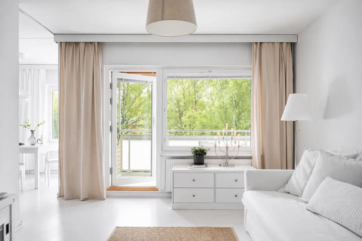 Quiet Top Floor Studio | Balcony + Free Parking - Espoo