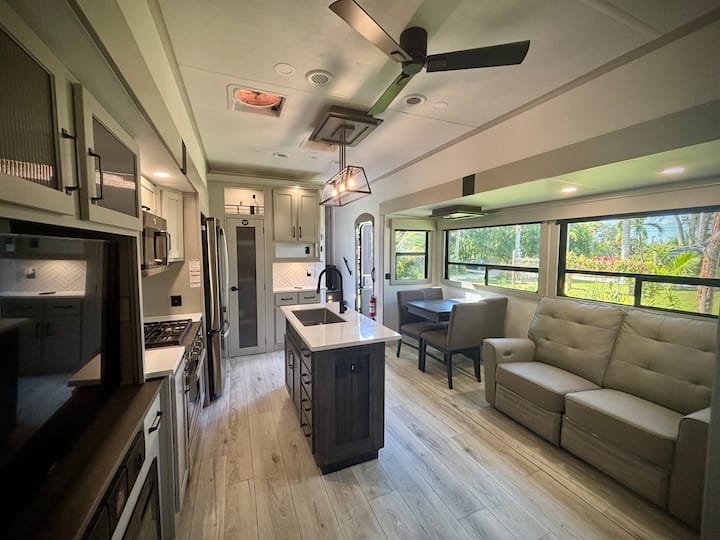 Retreat In Tropical Landscape! - Cape Coral, FL