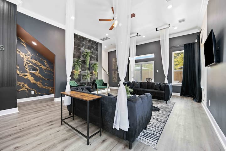 Stylish 3 Br 2.5 Ba With King |Near Nrg Stadium - Houston, TX