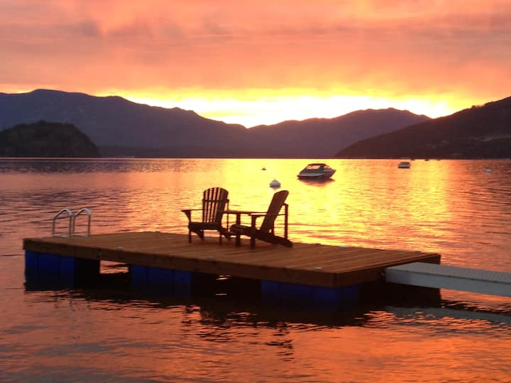 Shuswap Lake, Sorrento Bc Waterfront Beach House - Blind Bay