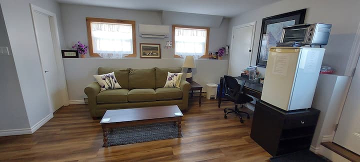 Sacred Eagle Farmstead: A Peaceful Animal Farmstay - Halifax