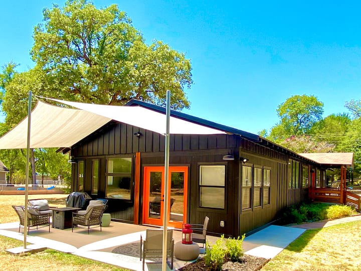 Fun Family Getaway Games Lakeview & Fire Pit - Tool, TX