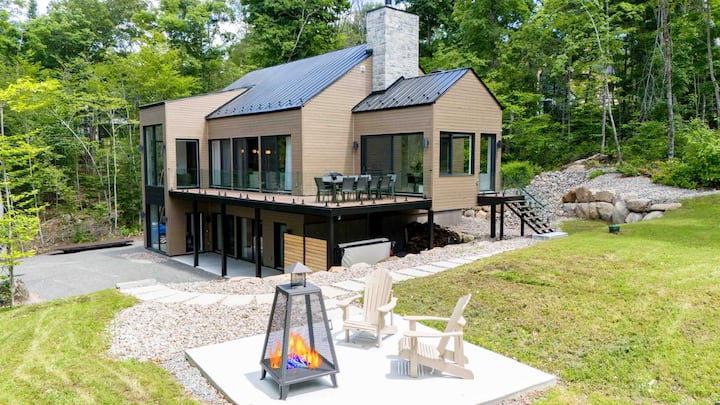 New Luxury Chalet Lac Supérieur Tremblant - Laurentides