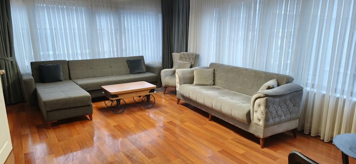 Asmali Mescite Asansörlü 1+1 Daire - Estambul