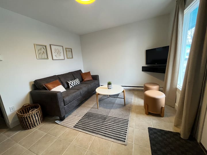 Deluxe Suite With Kitchen - Dog Friendly - ペンティクトン