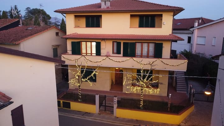 Florence Holiday Home - Casa Spaziosa Con Giardino - Tuscany