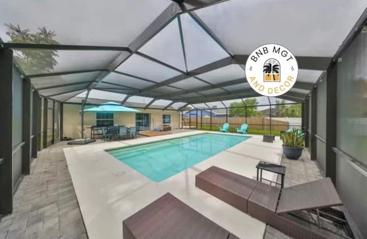 Apollo Beach Pool Home & Game Room Oasis - Apollo Beach, FL