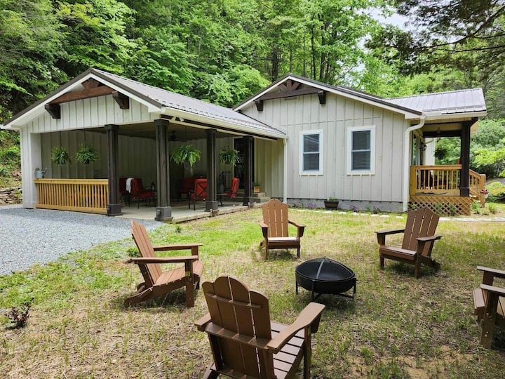 Helen's House -
Be Our Guest! - Valle Crucis, NC