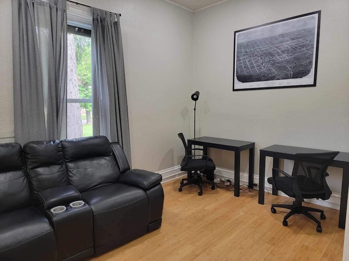 The Oak Suite - Cedar Hill Manor - Albion, MI