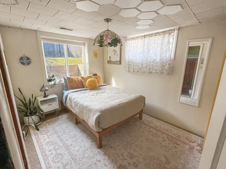 Garden Room - Walkable Bozeman Summer Base - Bozeman, MT