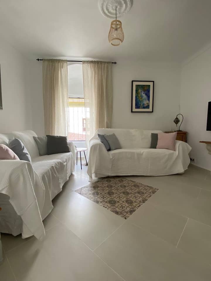 A Hidden Gem In Estepa. With Dip Pool, Wifi, Bbq! - Andalusia