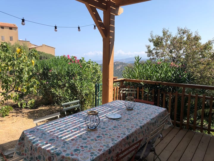 Maison Familiale -5 Chambres - Vue Mer - L'Île-Rousse