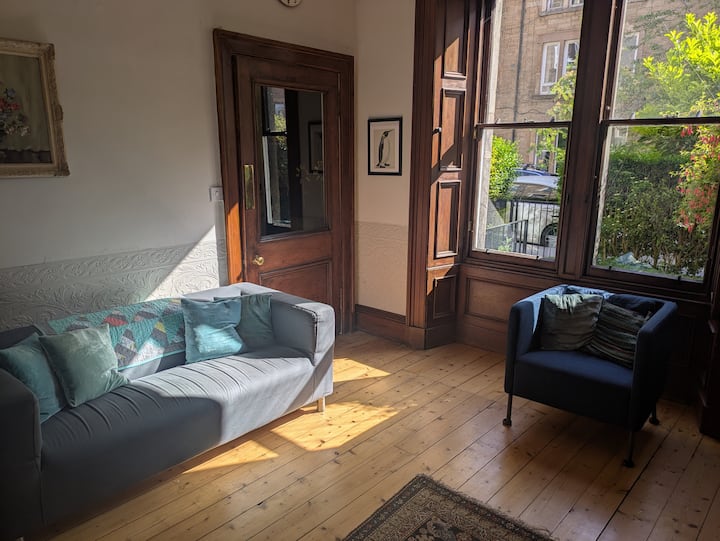 Quirky Old Town Family Flat With Little Yard - Édimbourg