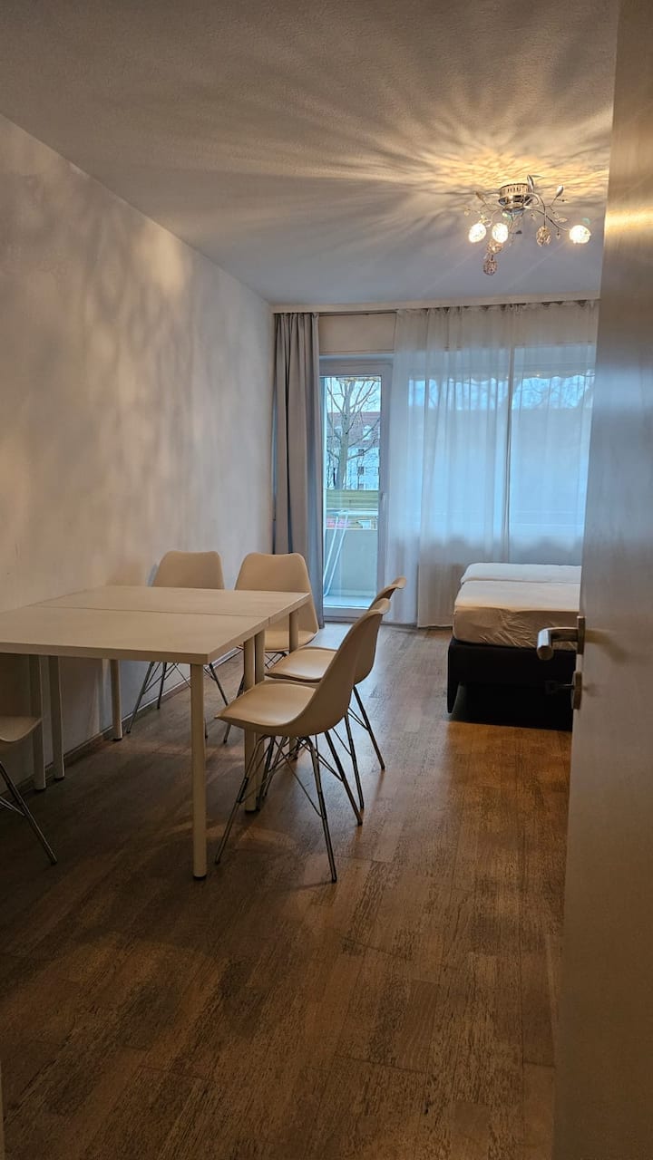 4 Zw, 10 Gehmin Von Hfb - 弗萊堡