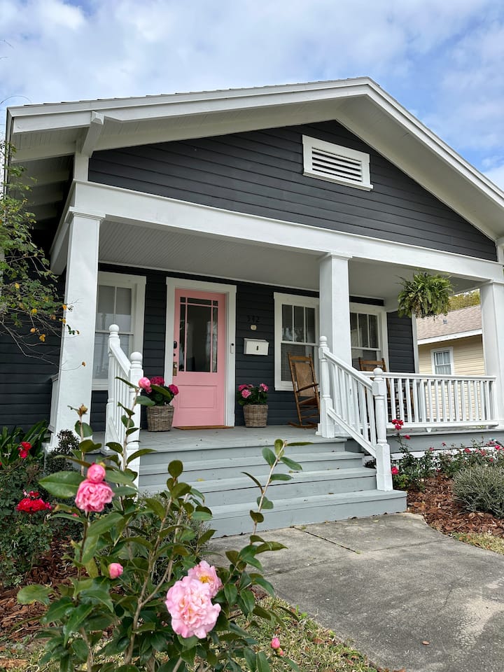 Luxury Deland Cottage - DeLand, FL