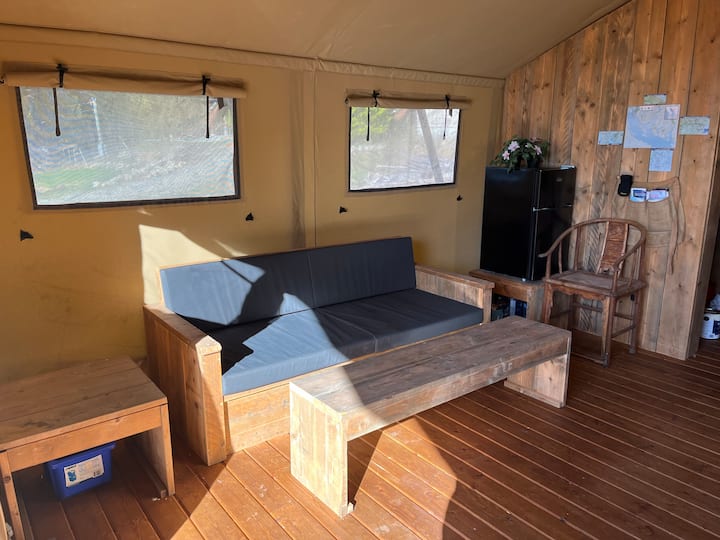 Deluxe Yurt In The Creek - Gibsons