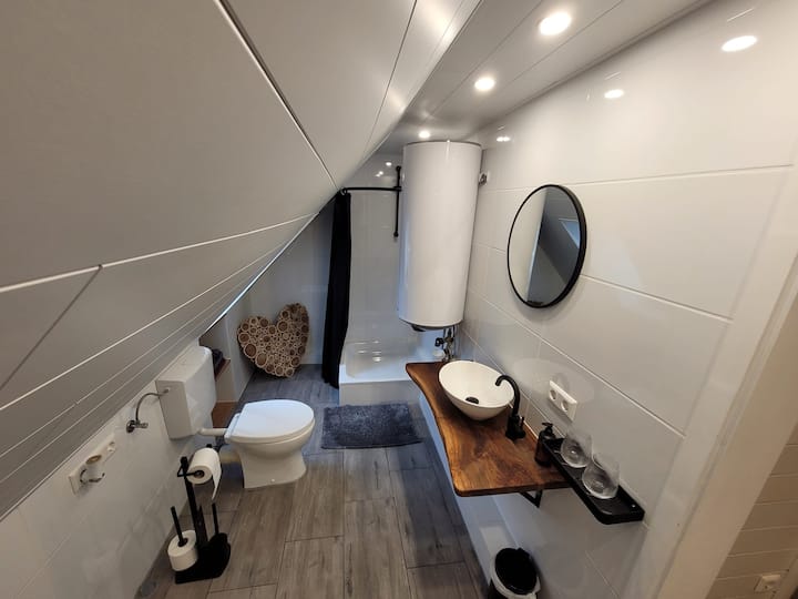 Dachgeschoss-wohnung Mit Stil Und Klasse - Heubach