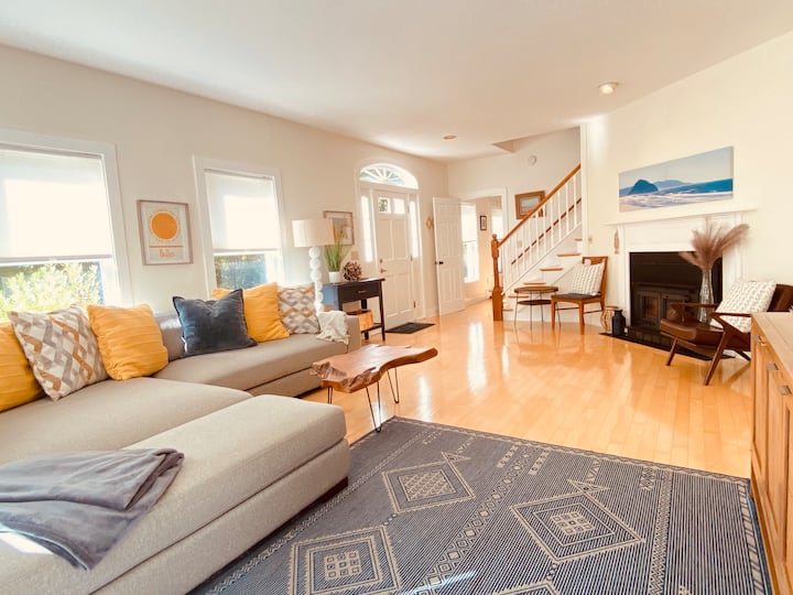 Here Comes The Sun. York Beaches - York's Wild Kingdom, York