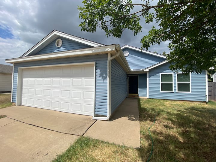 3b/2ba Norman Ou Football Getaway W/ King Bed - Norman, OK