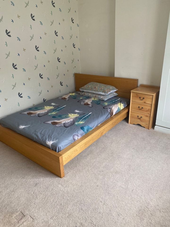Beautiful Double-bedroom House - High Wycombe