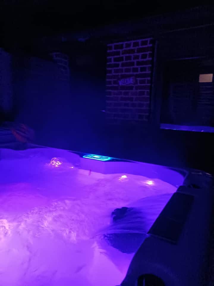 Spa Privatif Nuit Romantique, Nouveauté Du Studio. - Bailleul