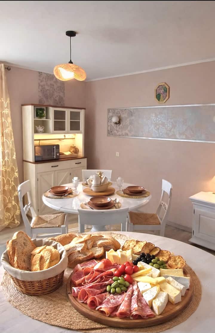 ÉTage Privé 4 Pers
Petits Déj Inclus 
Haut Doubs - Pontarlier