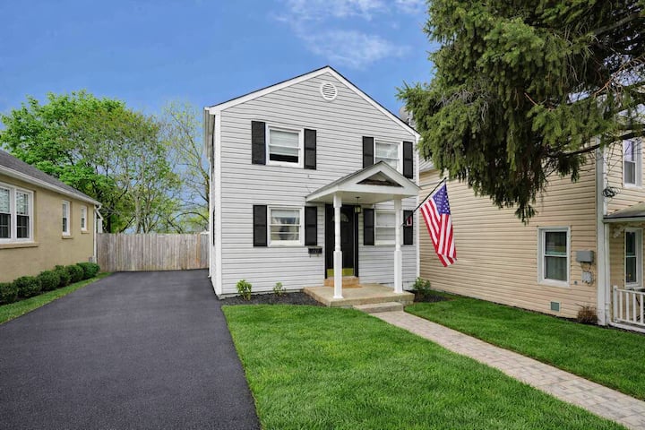 Historic Downtown Home With Fire Pit - Leesburg, VA