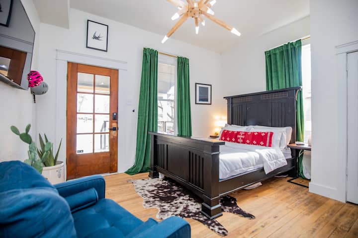 Putnam Historic Hill House Private Guest Suite - Fayetteville, AR