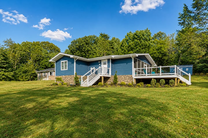 Lakefront, Dog-friendly 3br With Dock & Firepit - Lake Anna, VA