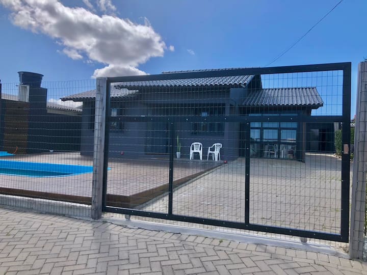 Casa Ampla C Piscina. - Xangri-lá