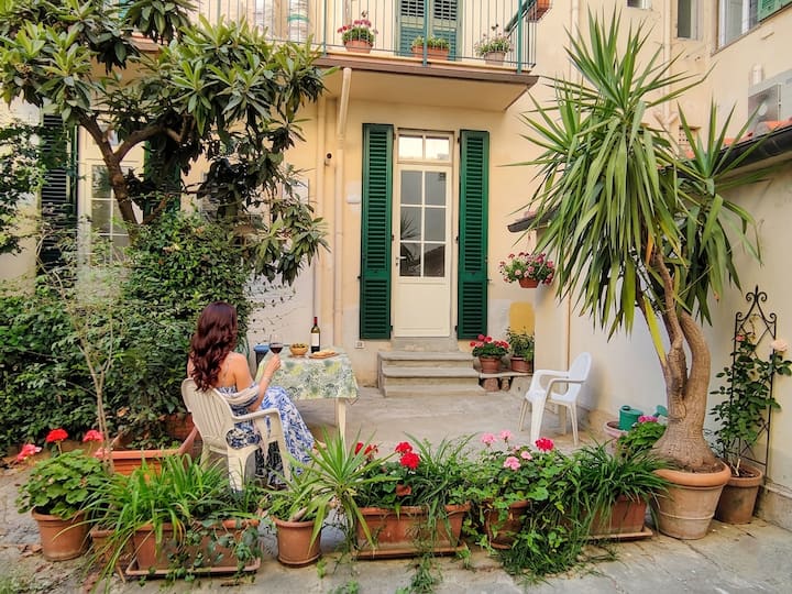Artisans Of Tourism [Discover Donatello - Vasco] - Florence