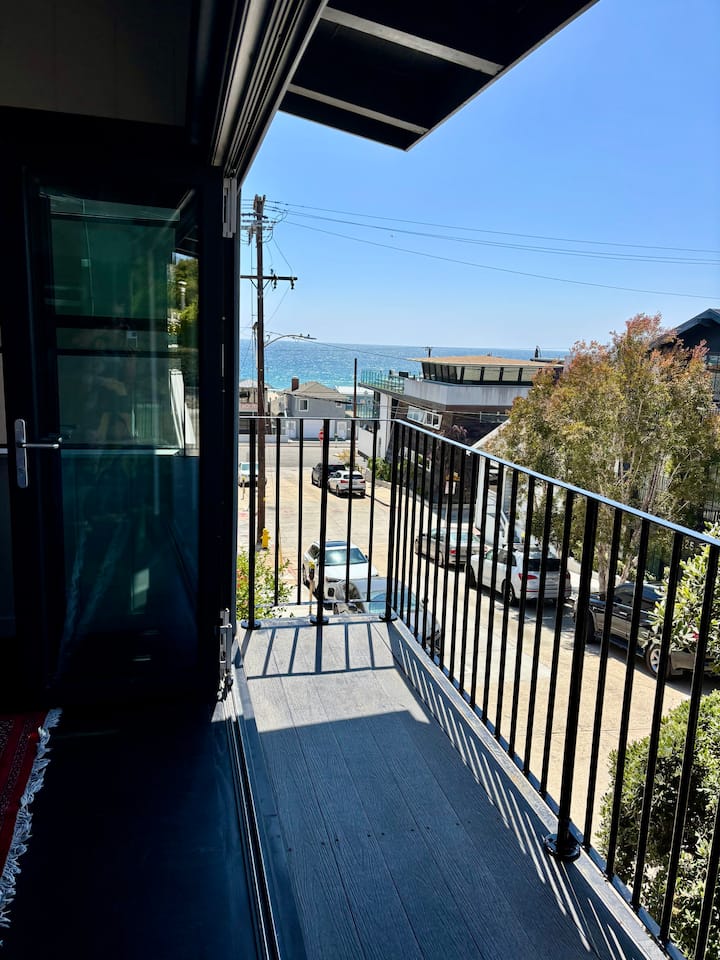Trendy And Sleek One Bedroom Apartment - Torrance, CA