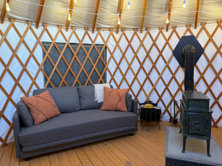 Glamping With Private Pond & Nature -Go Hiking - Grafton, WV