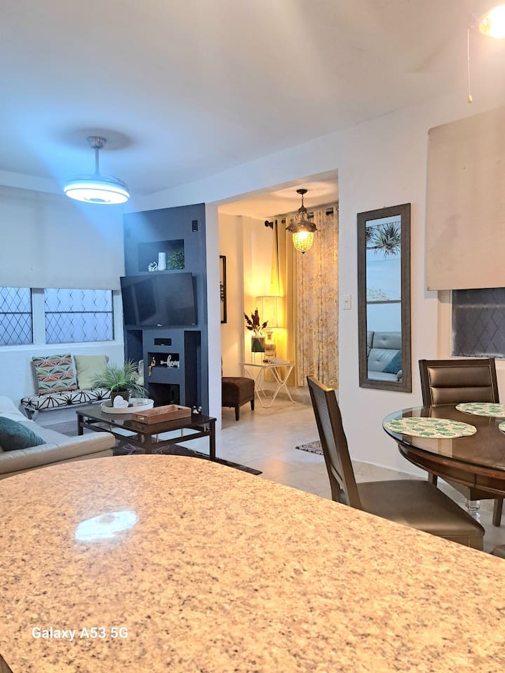 Limpio, Fresco Y Espacioso, Playa, Eropuerto. - San Juan