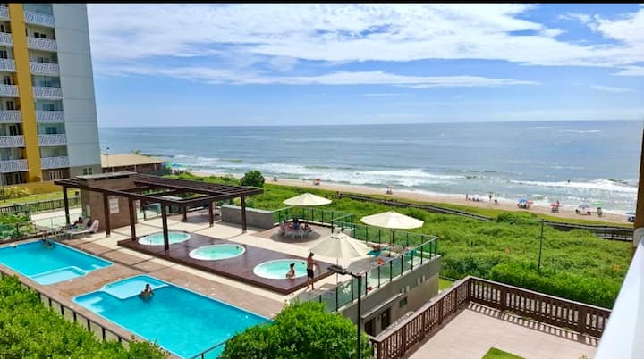 Apt Frente Mar Condomínio Resort Próx Beto Carrero - Barra Velha