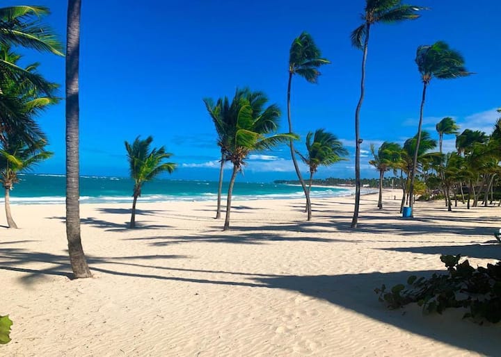 Tropical 2br Escape With Beach Shuttle/golf/wi-fi - Punta Cana