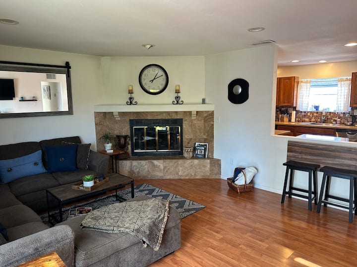 Coast, Mountain & Country! Safe,clean & Convenient - Simi Valley, CA