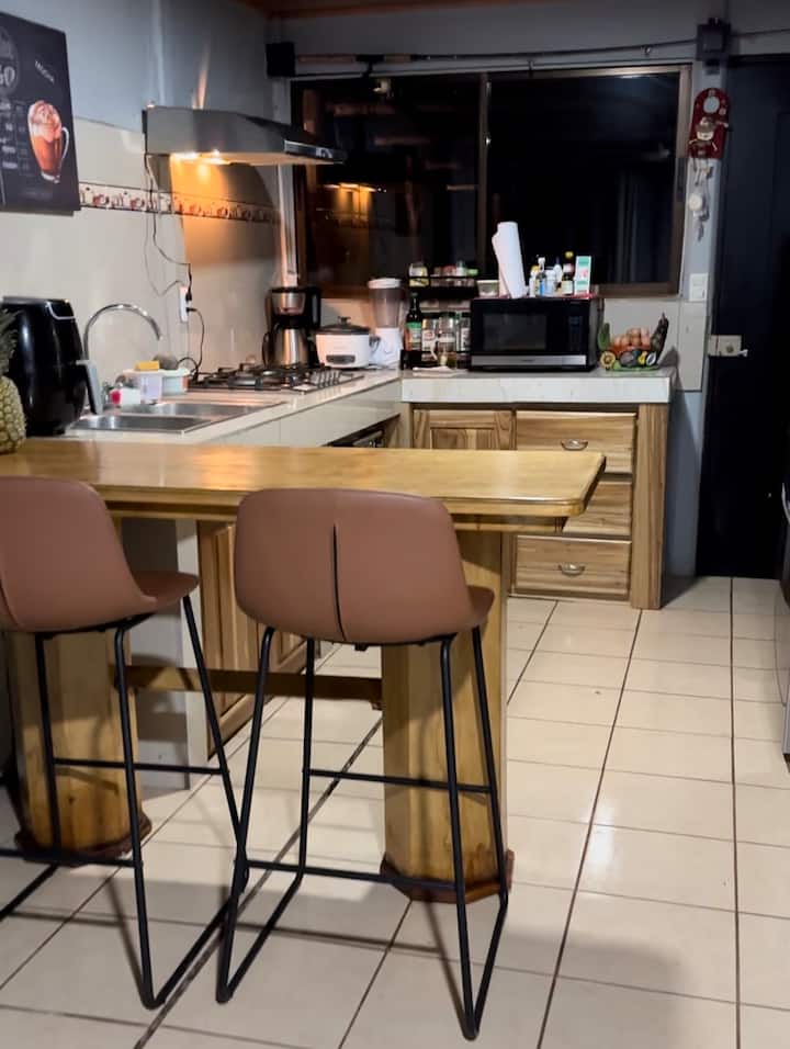 Casa Amueblada Cerca De Playa - Orotina