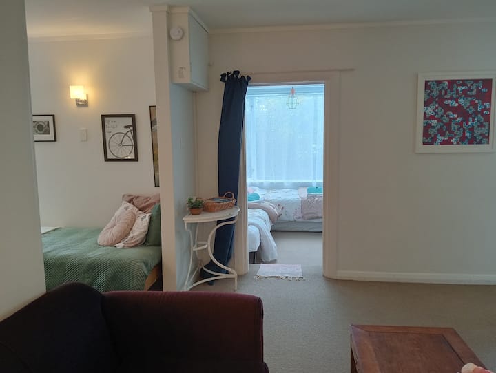 Self-contained Garden Apartment Near Cbd & Ferry - Új-Zéland