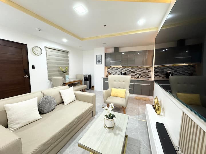 Unit 201: Stylish 1-bedroom Luxury Comfort Suite - Angeles