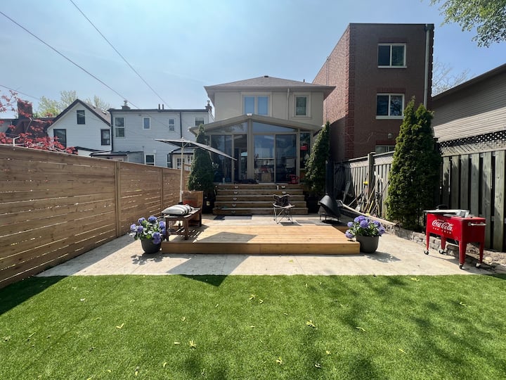 Beaches Rest Stop - Toronto