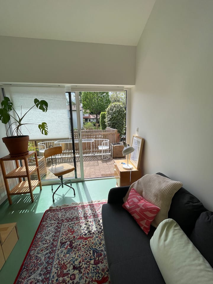 Tiny House In A Residential Area - Biarritz
