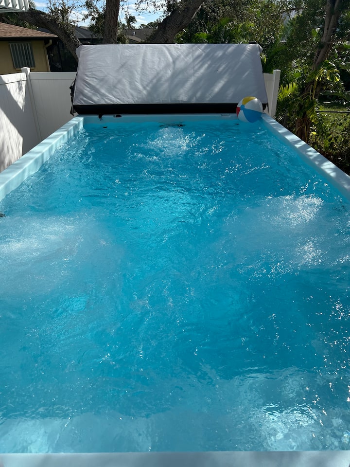 4.6 Miles To Beach And 16 Foot Heated Swim Spa! - Anna Maria Island, FL