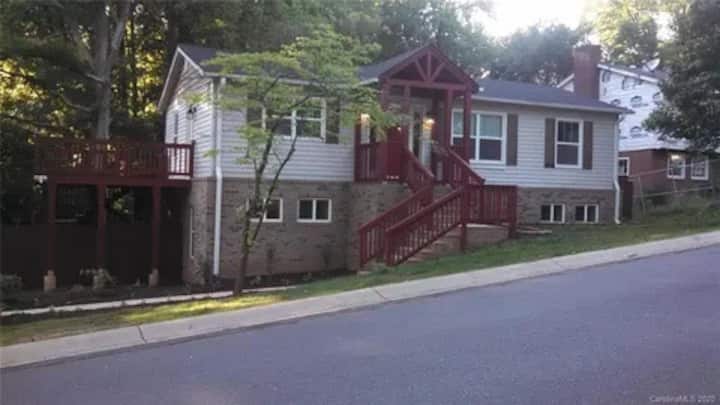 Cozy City Cottage - Charlotte, NC