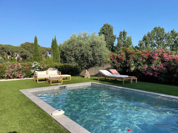 Grande Villa Moderne Cosy , Avec Piscine - Fréjus