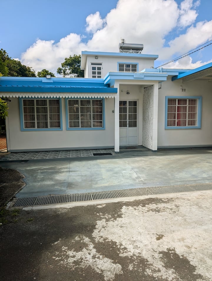 Lovely Entire Home With Big Yard, Free Parking. - Mauritius